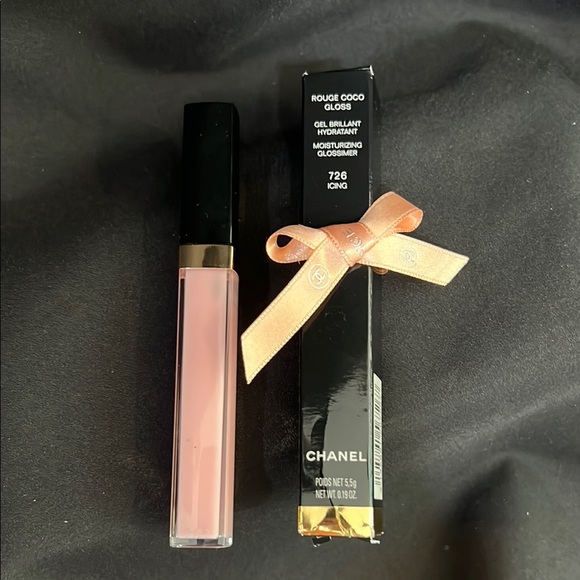 CHANEL | Makeup | Chanel Rouge Coco Gloss Soft Pink | Poshmark